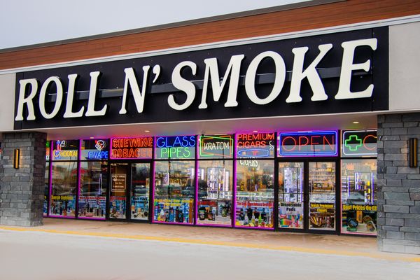 ROLL N’ SMOKE - Updated October 2025 - 2809 E 10th St, Sioux Falls ...