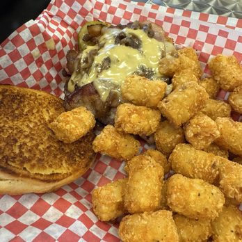 FOOD DUDES! - Updated October 2025 - 11 Reviews - 208 S Holmen Dr ...