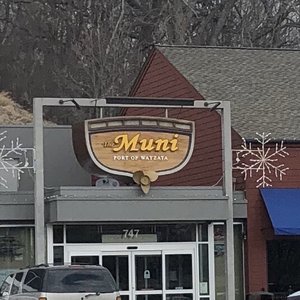 WAYZATA BAR AND GRILL - THE MUNI - 24 Photos & 88 Reviews - 747 Mill St ...