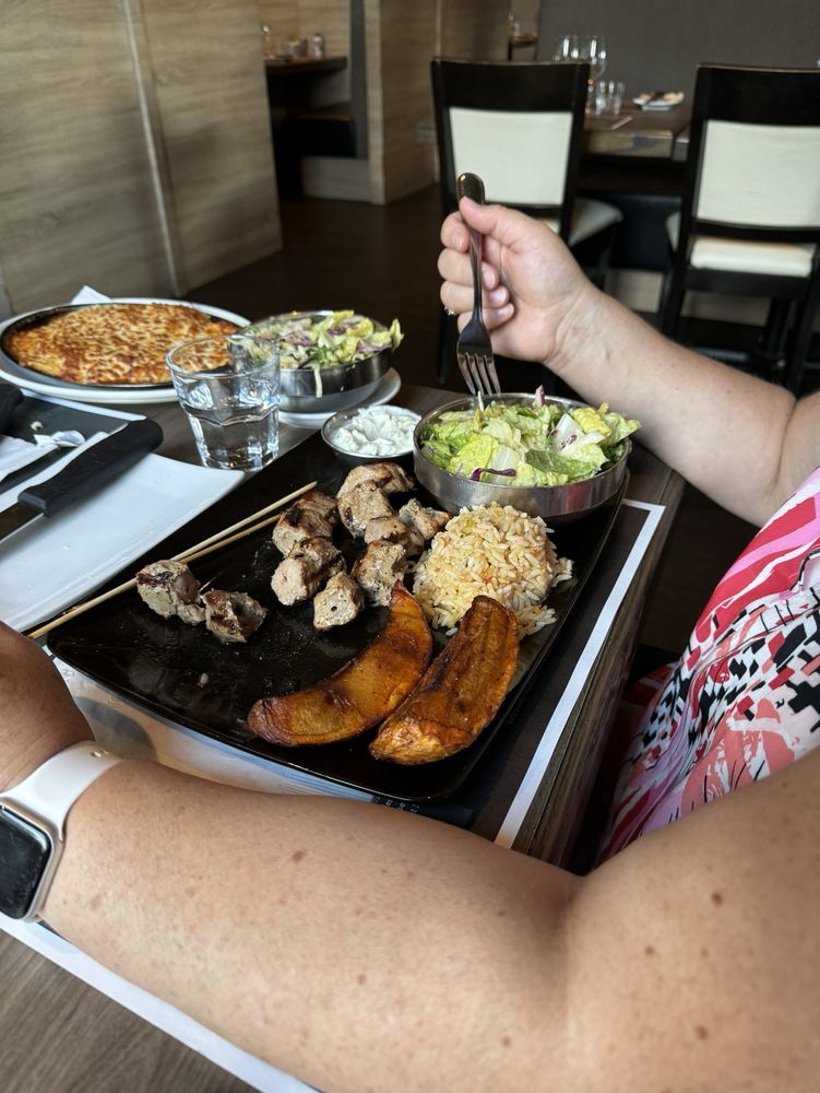 TABLE GRECQUE - Updated January 2026 - 912 Rue Principale, Granby ...