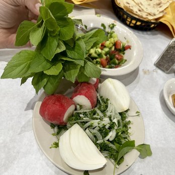 RAFFI’S PLACE - Updated July 2024 - 6202 Photos & 6615 Reviews - 211 E ...