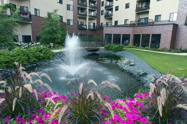 COVENANT LIVING OF GOLDEN VALLEY - Updated December 2025 - 10 Photos ...