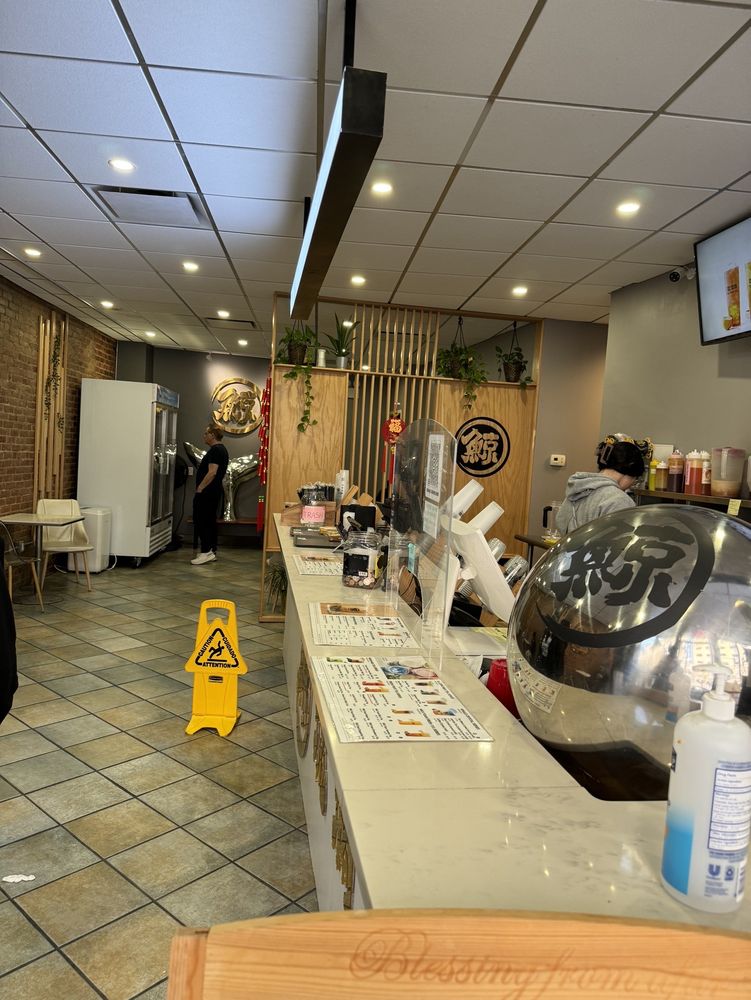 THE WHALE TEA - Updated October 2025 - 75 Photos & 61 Reviews - 1 Bank ...