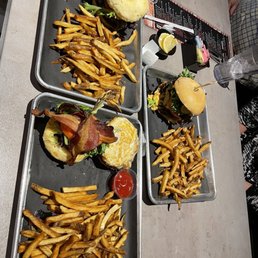 GRAZE BURGERS - Updated December 2025 - 354 Photos & 405 Reviews - 125 ...