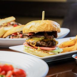 STANFORD’S - Updated October 2025 - 660 Photos & 720 Reviews - 401 NE ...