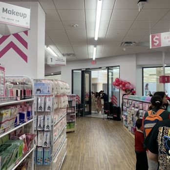 DAISO - Updated May 2025 - 86 Photos & 13 Reviews - 3251 20th Ave, San ...