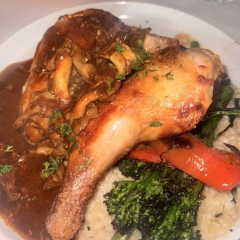 800 MAPLE - Updated October 2025 - 231 Photos & 222 Reviews - 800 Maple ...