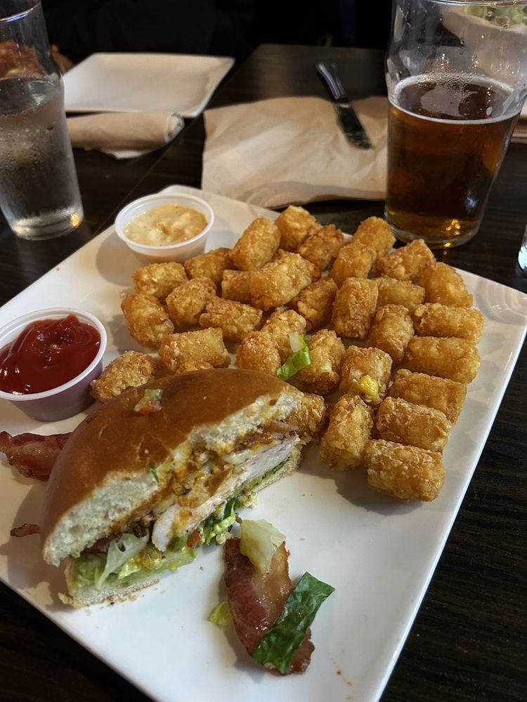 SEVEN 10 SOCIAL - Updated January 2026 - 150-14200 Entertainment ...