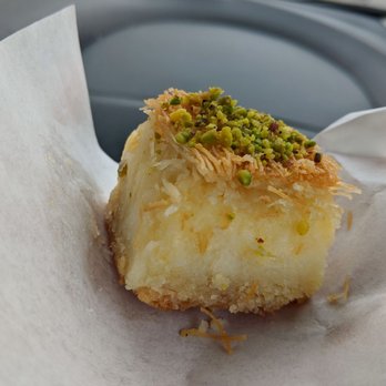 CROWN PASTRIES - Updated July 2025 - 91 Photos & 35 Reviews - 5083 ...