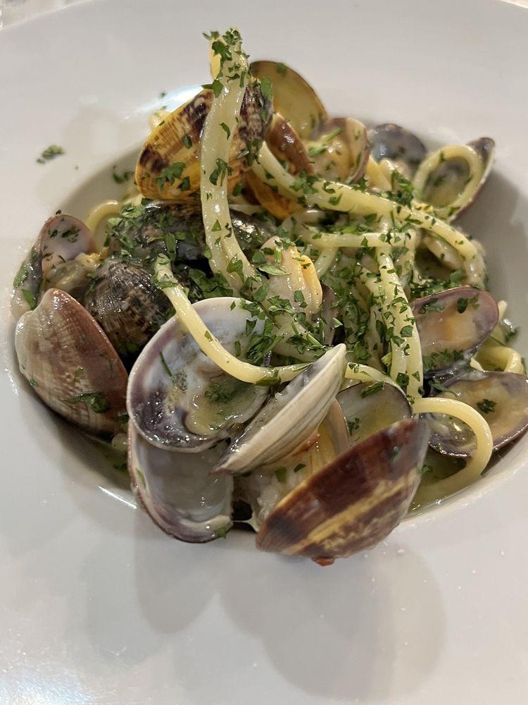 PEPPONE - Updated December 2025 - 32 Photos & 28 Reviews - Via Emilia ...