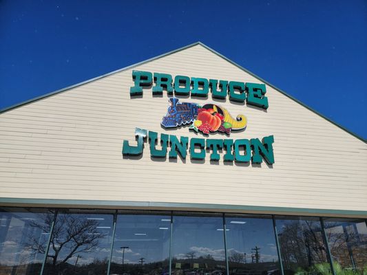 PRODUCE JUNCTION - Updated August 2025 - 37 Photos & 31 Reviews - 260 N ...