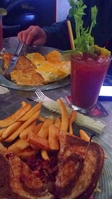 LOTSA LUCK BAR & GRILL - Updated September 2025 - 10 Photos & 32 ...