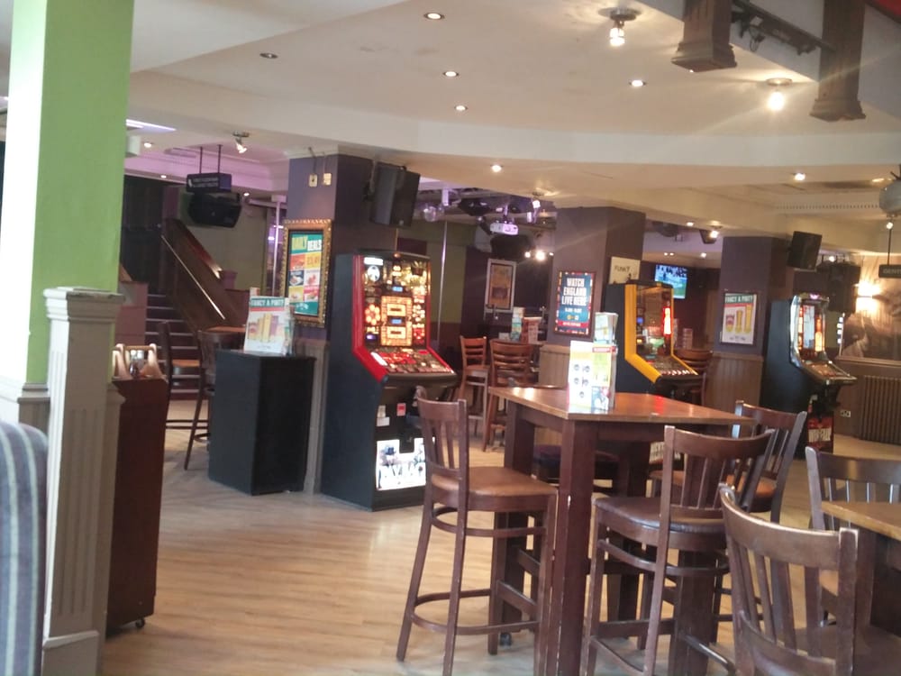 YATES’S - Updated April 2024 - 2 Dean Park Cresent, Bournemouth, United ...