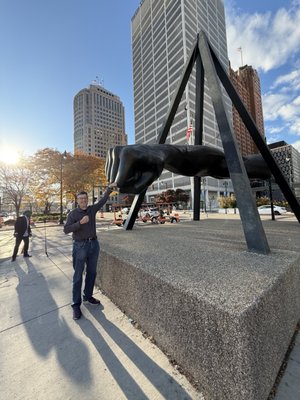 MONUMENT TO JOE LOUIS - Updated November 2025 - 63 Photos & 25 Reviews ...