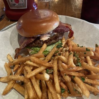 SUR BURGER - 275 Photos & 433 Reviews - 409 Alvarado St, Monterey ...