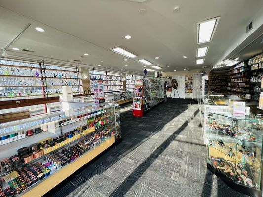 ART OF GLASS SMOKE SHOP - Updated October 2025 - 6183 W Quaker St ...