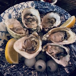 MIGNON - Updated December 2025 - 456 Photos & 498 Reviews - 128 E 6th ...