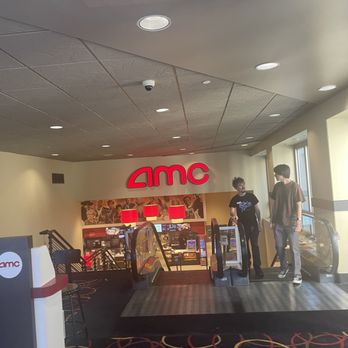 AMC BURBANK TOWN CENTER 6 - Updated July 2025 - 203 Photos & 167 ...