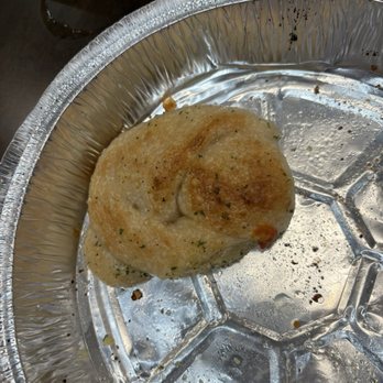 ROUND PIE PIZZA - FREEHOLD - Updated January 2026 - 58 Photos & 26 ...