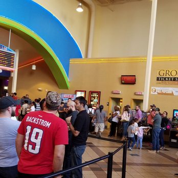 REGAL THE LOOP - Updated June 2024 - 128 Photos & 112 Reviews - 3232 N ...