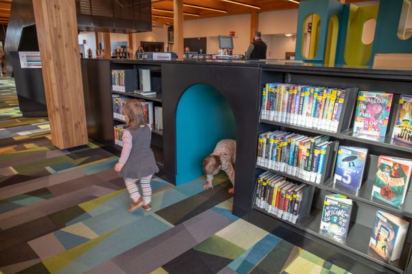 REDMOND LIBRARY - Updated October 2025 - 17 Photos - 827 SW Deschutes ...