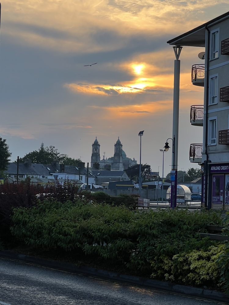 SHERATON ATHLONE HOTEL - Updated March 2024 - 14 Photos & 14 Reviews ...