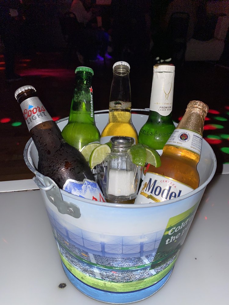 LA CLAVE NIGHT CLUB - Updated December 2025 - Request a Quote - 596 ...