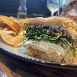 TAVERN IN THE SQUARE - Updated December 2025 - 90 Photos & 102 Reviews ...