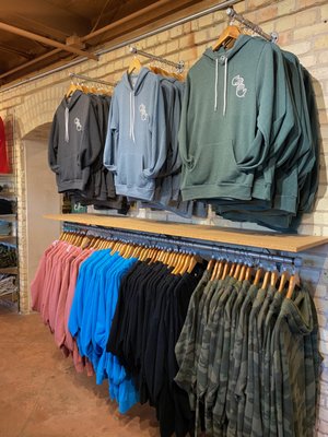 HIGH FIVE THREADS - Updated August 2025 - 19 Photos - 800 Cottageview ...