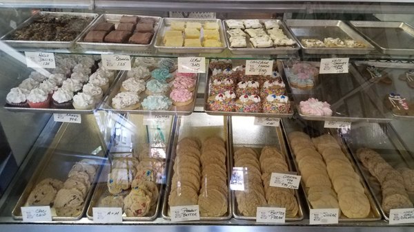 THE LOVIN’OVEN BAKERY - 23 Photos & 33 Reviews - 181 Historic Town Sq ...