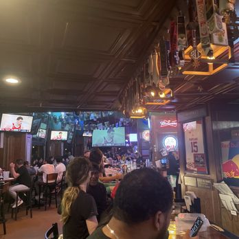 LOONEY’S PUB - Updated May 2024 - 271 Photos & 356 Reviews - 8150 ...