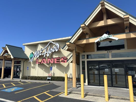 MT. HOOD LANES - Updated December 2025 - 27 Photos & 32 Reviews - 2311 ...