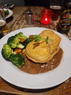 THE WALNUT TREE - Updated October 2025 - 19 Photos & 21 Reviews - The ...