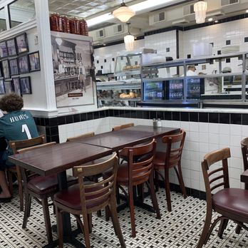 FAMOUS 4TH STREET DELICATESSEN - Updated March 2024 - 1197 Photos & 739 ...