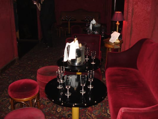 CASTEL - Updated October 2024 - 18 Photos & 32 Reviews - 15 rue ...