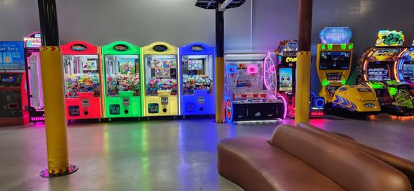 FUNPLEX - Updated October 2025 - 21 Photos - 28 Towne Ctr Way, Hampton ...