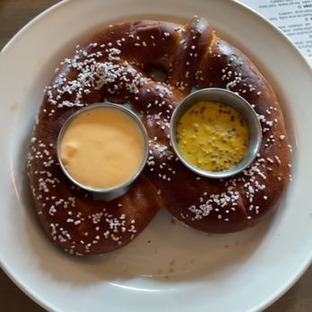 STAYMAKER AT JOURNEYMAN DISTILLERY - Updated December 2024 - 405 Photos ...