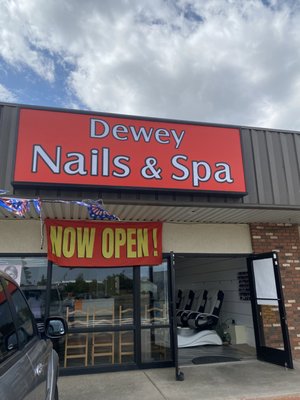 DEWEY NAILS SPA - Updated September 2025 - 11 Photos & 19 Reviews ...