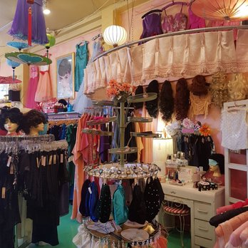 PRETTY PARLOR - Updated December 2025 - 114 Photos & 111 Reviews - 119 ...