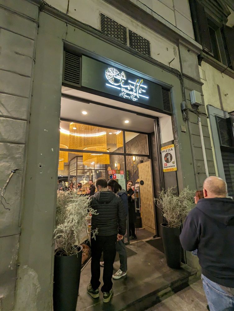 GIOTTO PIZZERIA FIRENZE - Via Panzani 63 R, Firenze, Italy - Pizza ...