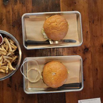 HOPDODDY BURGER BAR - Updated October 2024 - 78 Photos & 74 Reviews ...
