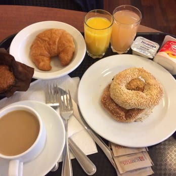 LE SQUARE PHILLIPS - Updated January 2025 - 92 Photos & 74 Reviews ...