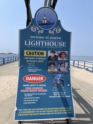 SAINT JOSEPH LIGHTHOUSES - Updated October 2025 - 42 Photos & 11 ...