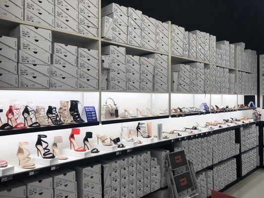 ALDO OUTLET - Updated October 2025 - 35 Photos - 1 Premium Outlets Blvd ...