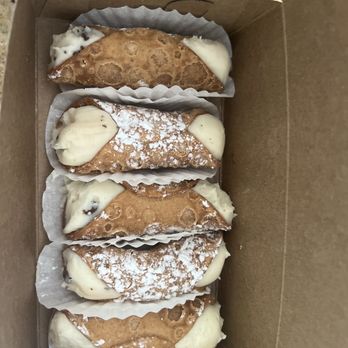 DORIS ITALIAN MARKET & BAKERY - Updated May 2024 - 426 Photos & 165 ...