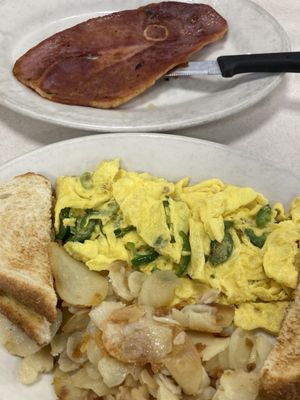 RED SQUIRREL - Updated December 2025 - 102 Photos & 101 Reviews - 8227 ...