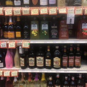 LIQUOR & WINE WAREHOUSE - 10 Photos & 11 Reviews - Wholesale Stores ...