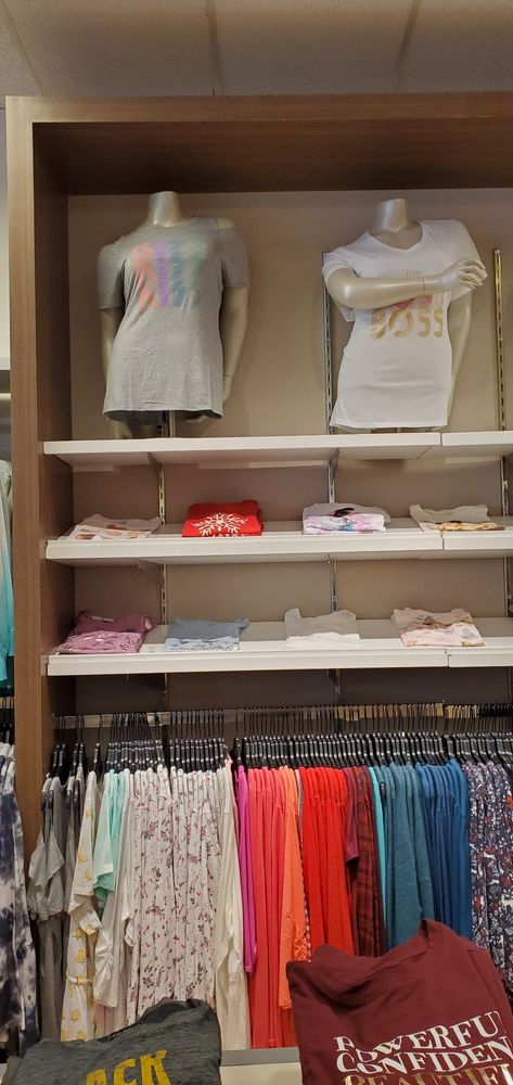 LANE BRYANT OUTLET - Updated October 2025 - 13 Reviews - 681 Leavesley ...