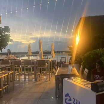 SUNSET CLUB ROOFTOP BAR & LOUNGE - Updated March 2025 - 347 Photos ...