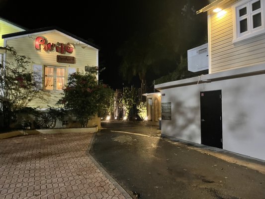 PIRILO - Updated June 2025 - 91 Photos & 68 Reviews - Carr. 693 800 ...